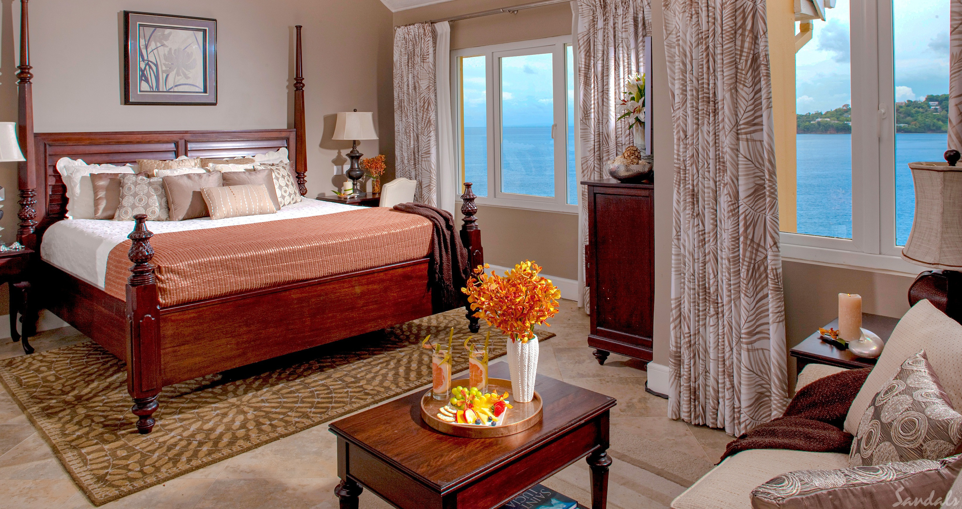 Sunset Bluff Oceanview Club Level